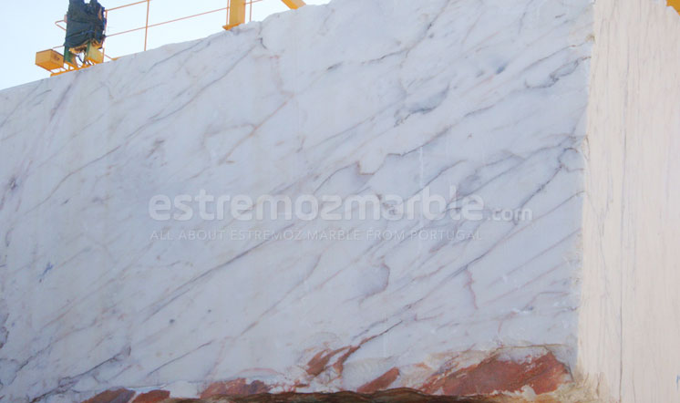 Estremoz marble. Portuguese white marble. White marble supply. Cladding ...